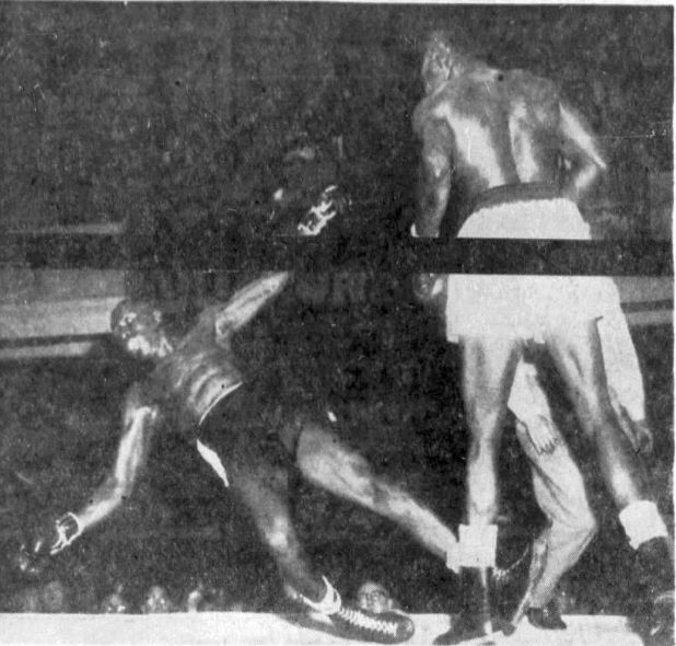 Virgil Akins: His Long Journey to the World Welterweight Title by Dan ...